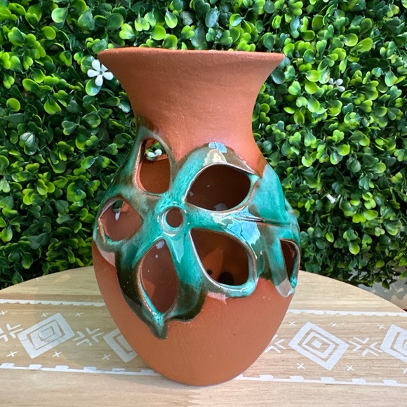 Accents | Vintage Cut Out Pottery Vase Green Glaze Leaf Design Clay 6 ...